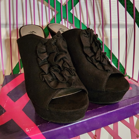 FIONI Clothing | Shoes | Nwt Fioni Kicker Ruffle Wedge Black | Poshmark